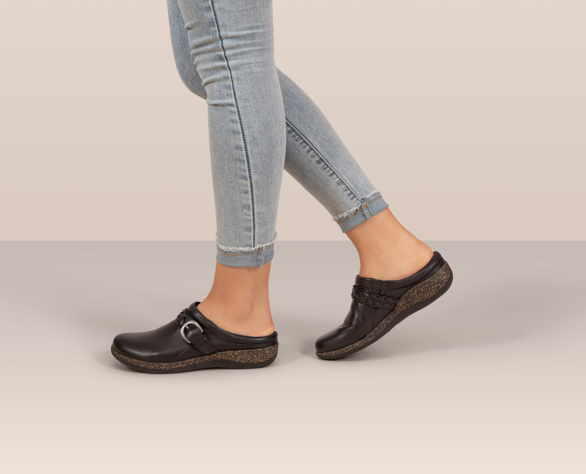 AETREX LIBBY BRAIDED CLOG BLACK (MSRP $139.95) - Dan The Shoe Man